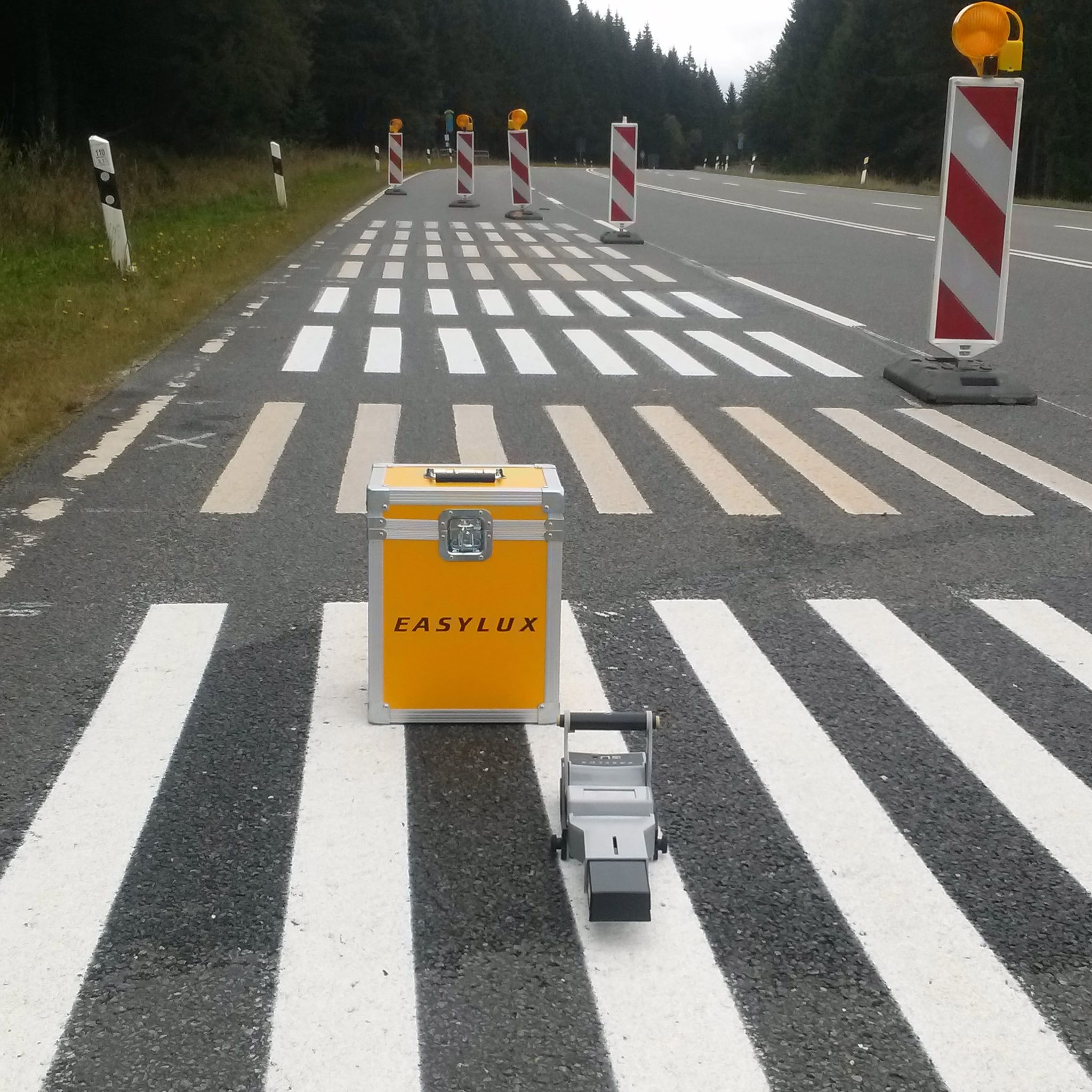 Easylux Mini Retroreflectometer » Epic Solutions